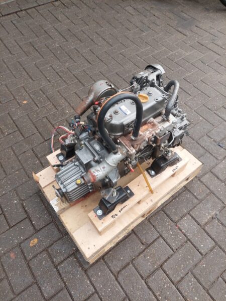 Yanmar 3GM-D 20hp Marine engine with reverse gear