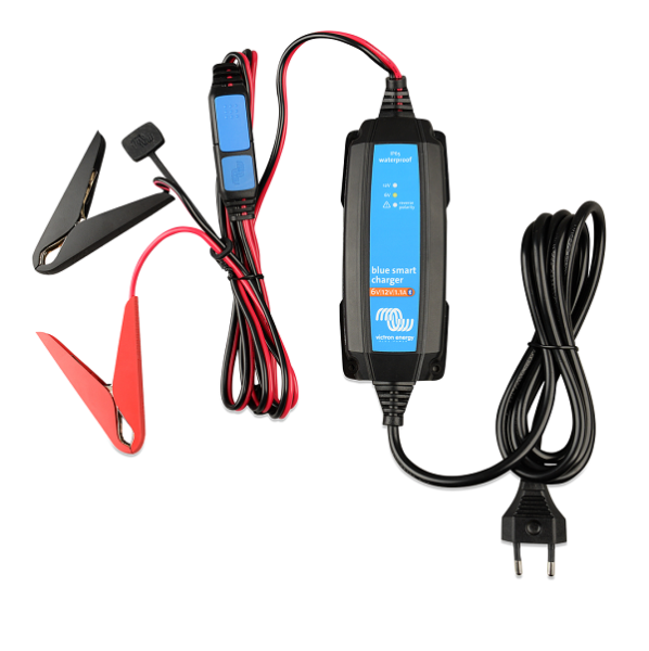 Blue Smart IP65 Charger 6V/12V-1.1 120V NEMA 1-15