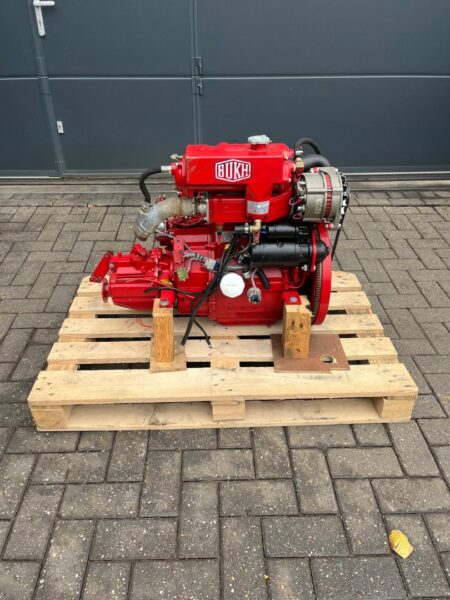 Bukh DV24 ME marine engine with gearbox and heat exchanger