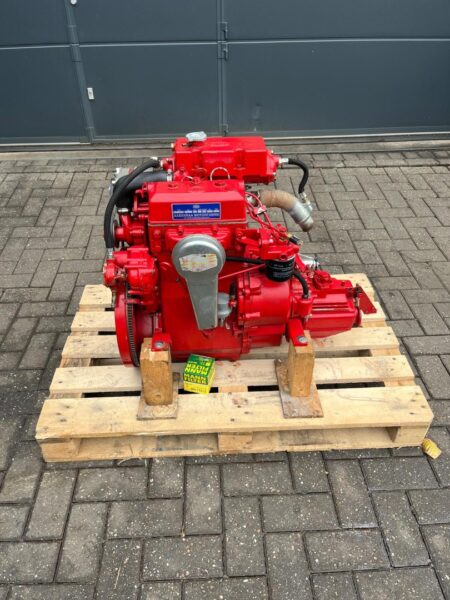Bukh DV24 ME marine engine with gearbox and heat exchanger