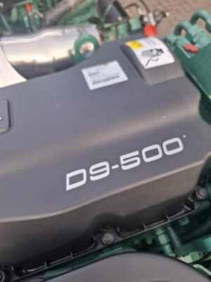 Volvo Penta D9-500 marine engine with gearbox