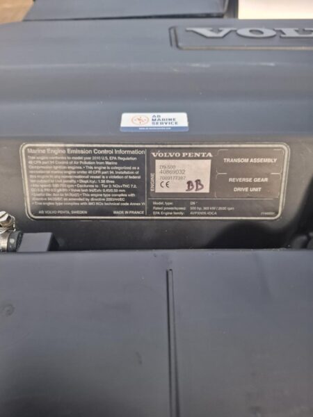 Volvo Penta D9-500 marine engine with gearbox