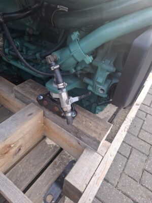 Volvo Penta D9-500 marine engine with gearbox