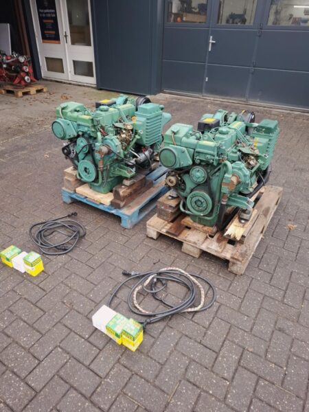 set of Volvo Penta TAMD31A 130hp Marine engine Heat exchanger