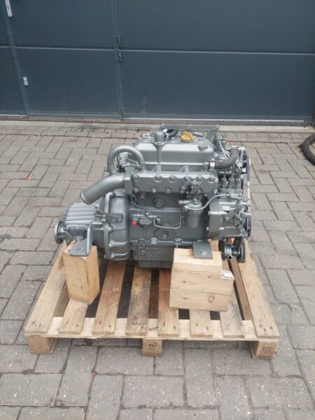 Yanmar 3HM 27hp Marine engine with reverse gear