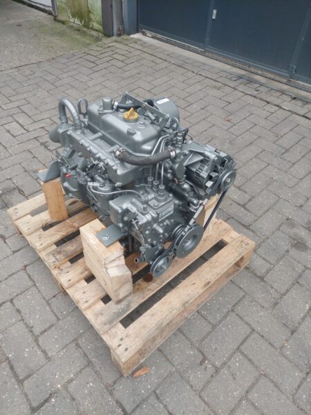 Yanmar 3HM 27hp Marine engine with reverse gear