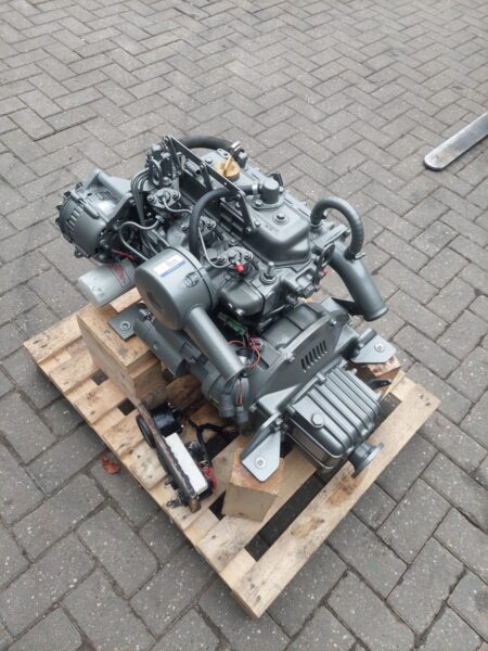 Yanmar 3HM 27hp Marine engine with reverse gear