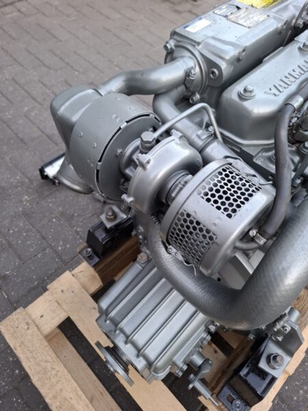 Yanmar 4JH-TE marine engine 54hp marine engine