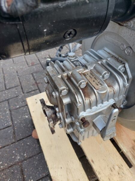 BMW D50 Hatz marine engine 45hp Reverse gear Outside water cooling