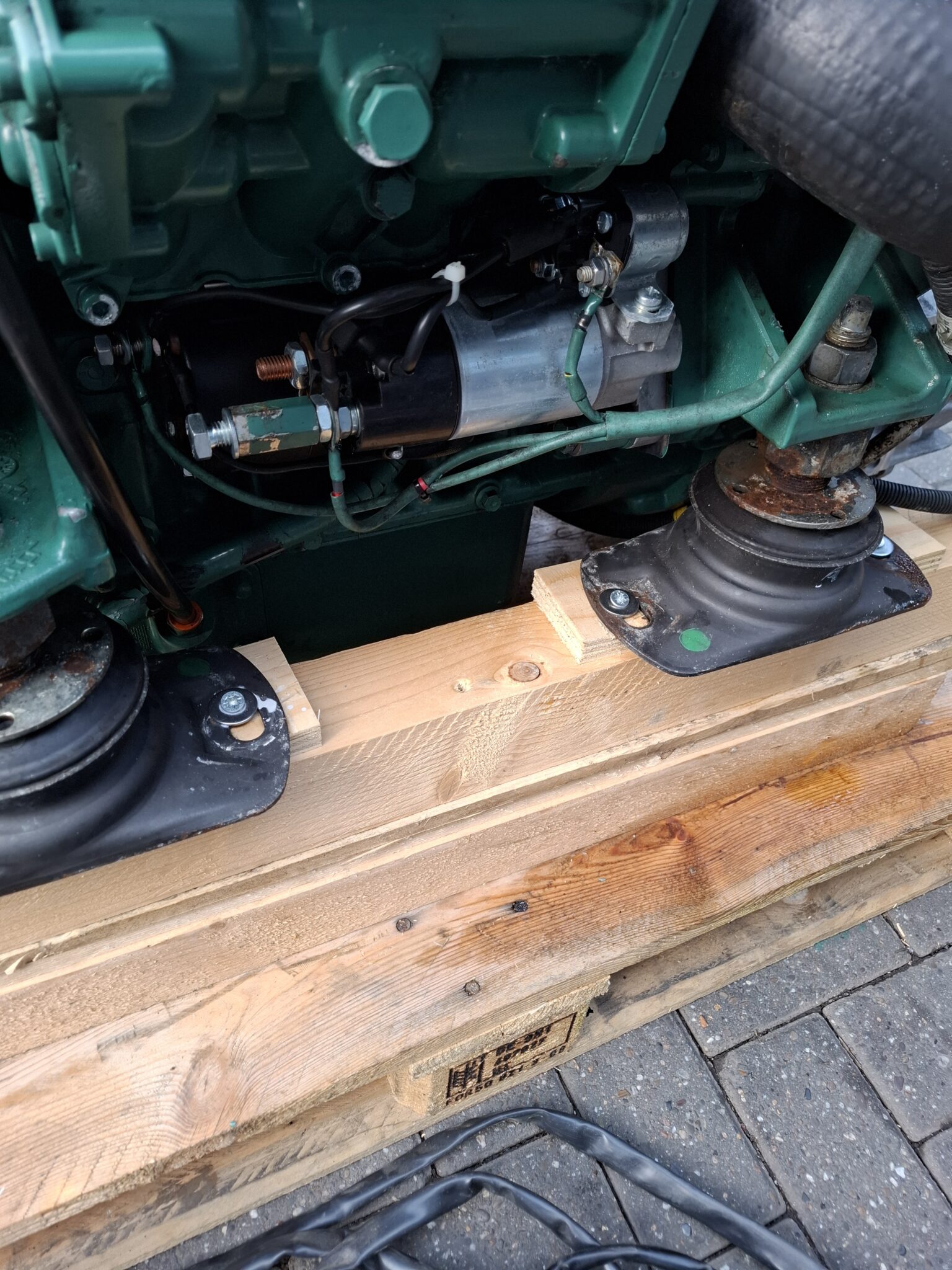 Volvo Penta D4-225 marine engine with gearbox