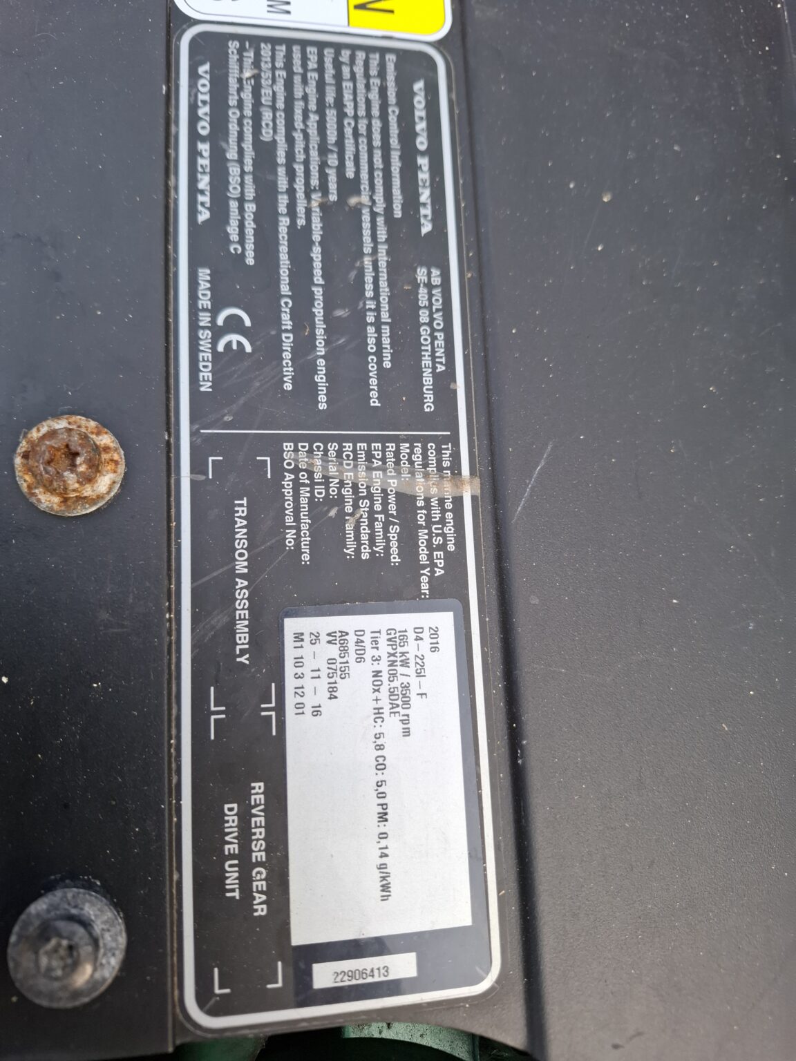 Volvo Penta D4-225 marine engine with gearbox