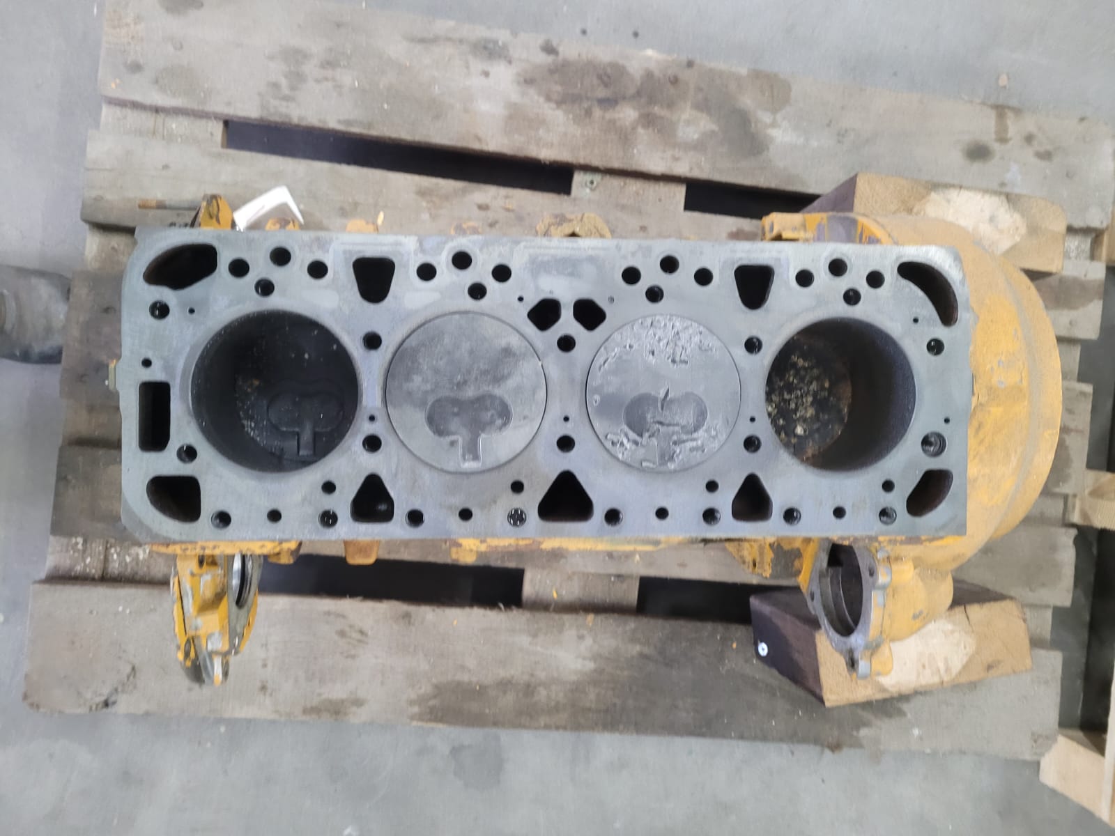 Vetus P4.25 Peugeot cylinder block rotating (piston damage)