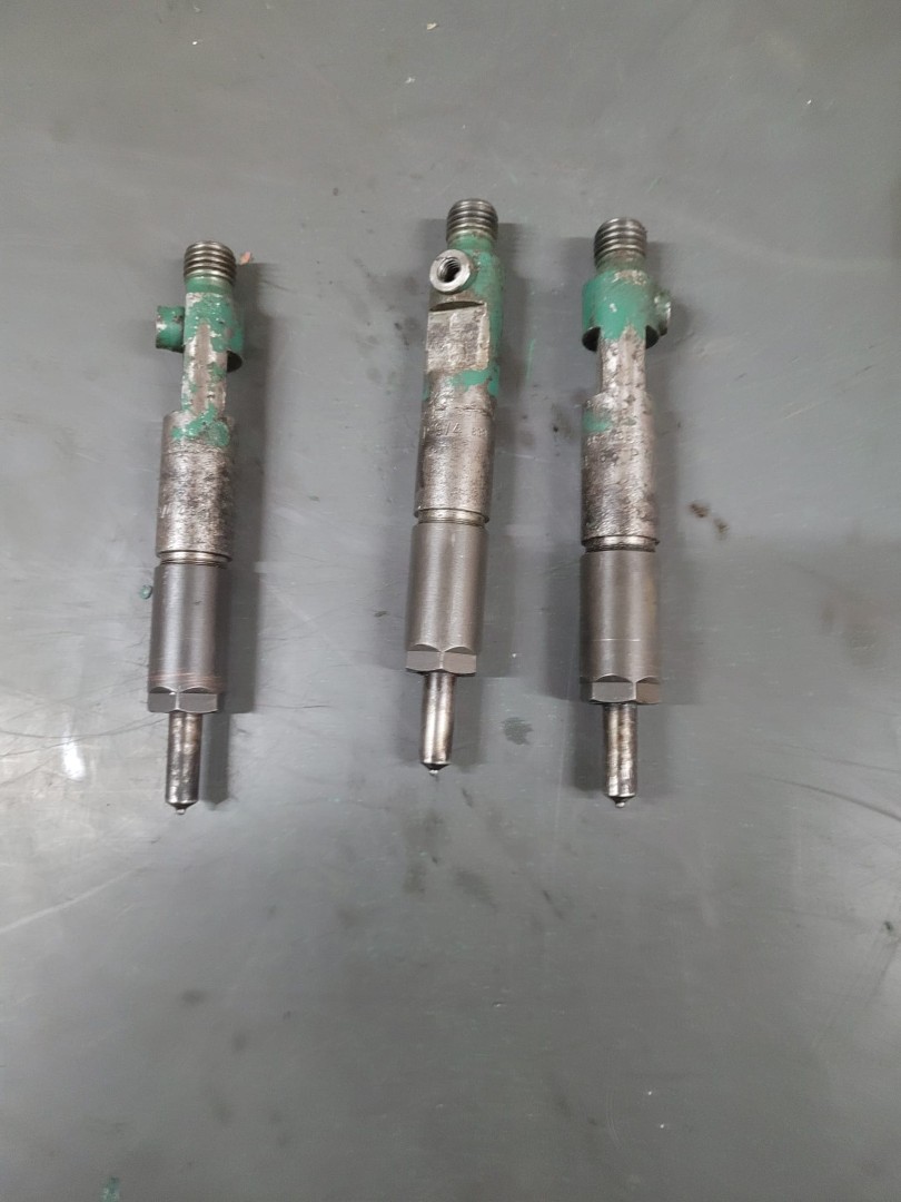 Volvo Penta 2003 injector set 840595, 3806232