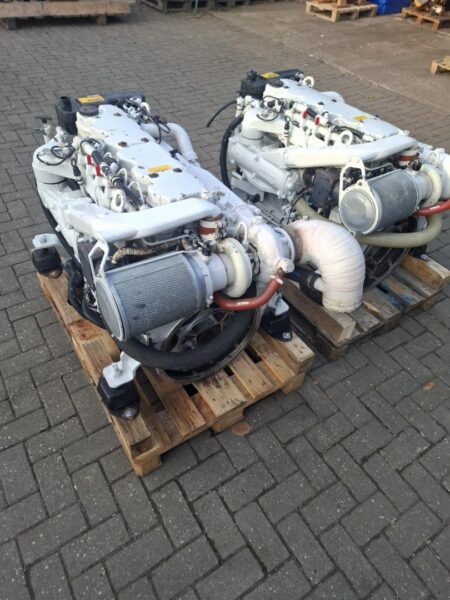 Iveco N60-ENT M37 (F4AE) 265HP Marine Engine