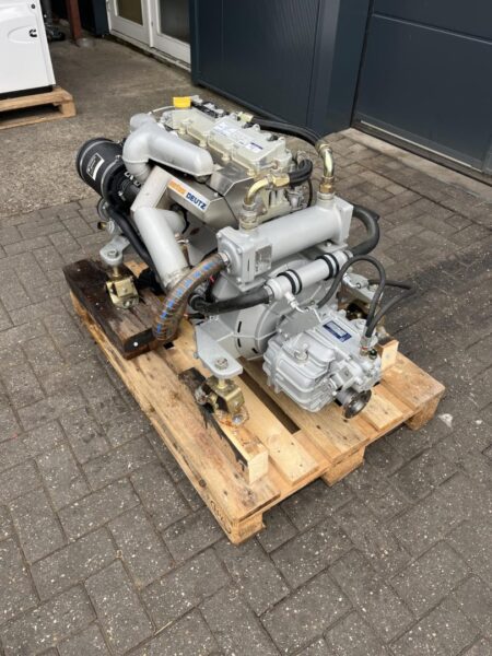 Vetus Deutz DT4.29 85 hp marine engine complete