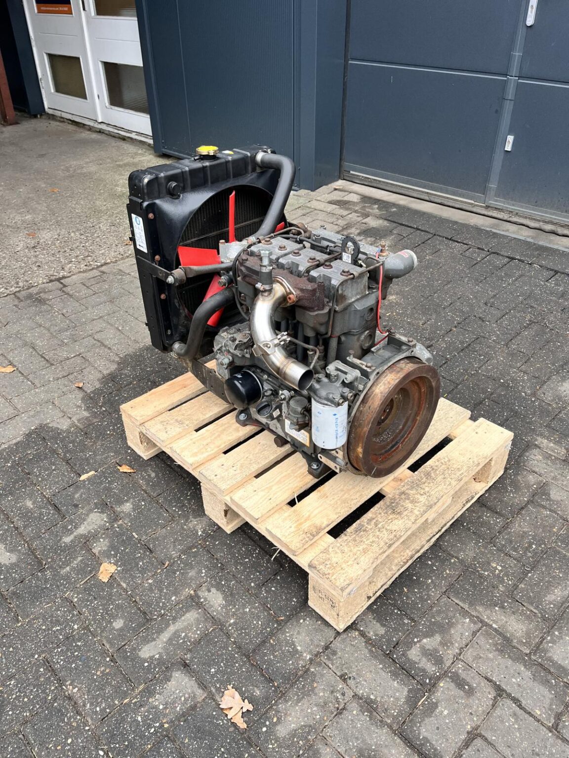 Lister LPW3 diesel engine with radiator